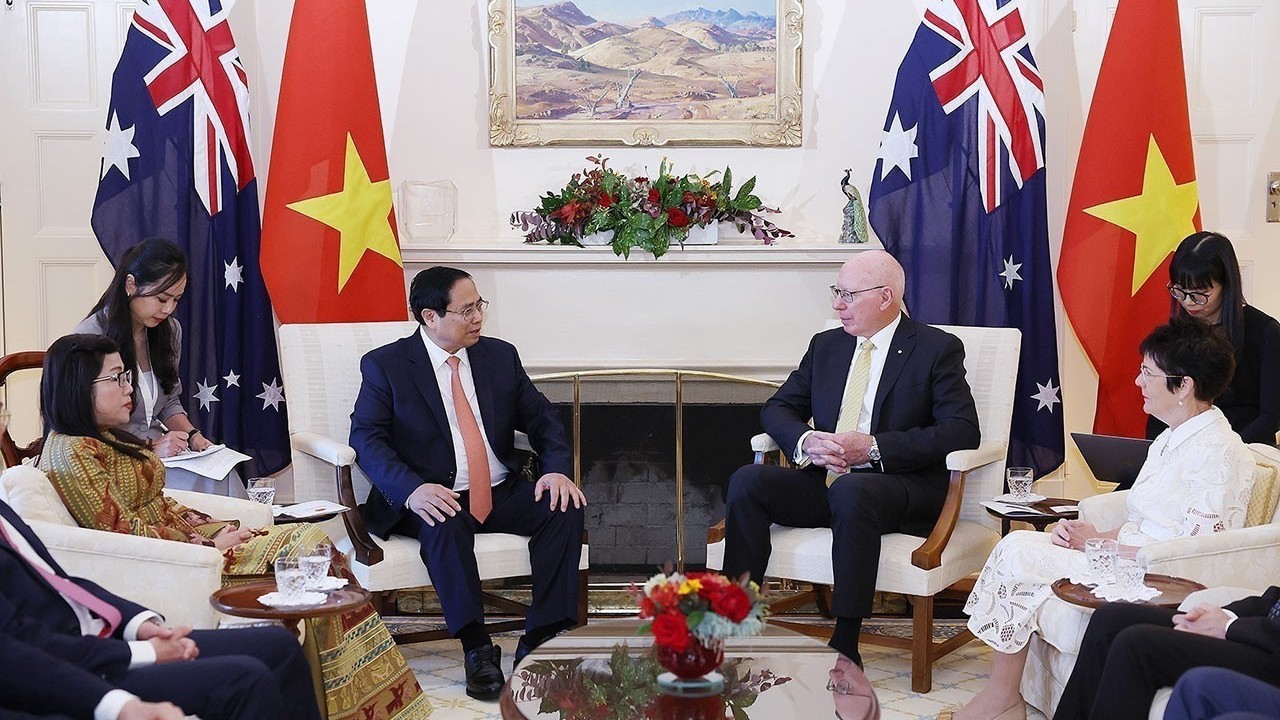 PM Pham Minh Chinh meets with Australian Governor-General David Hurley ...