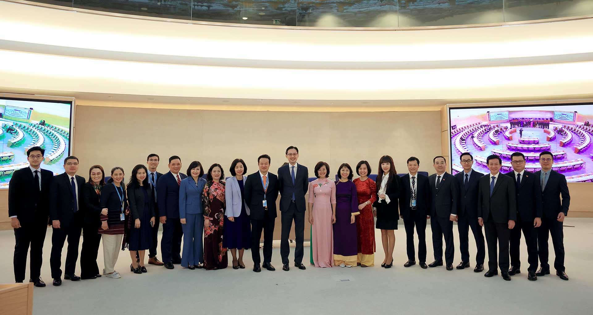 Statement by Deputy Foreign Minister Do Hung Viet at the review of Vietnam’s National Report on ...