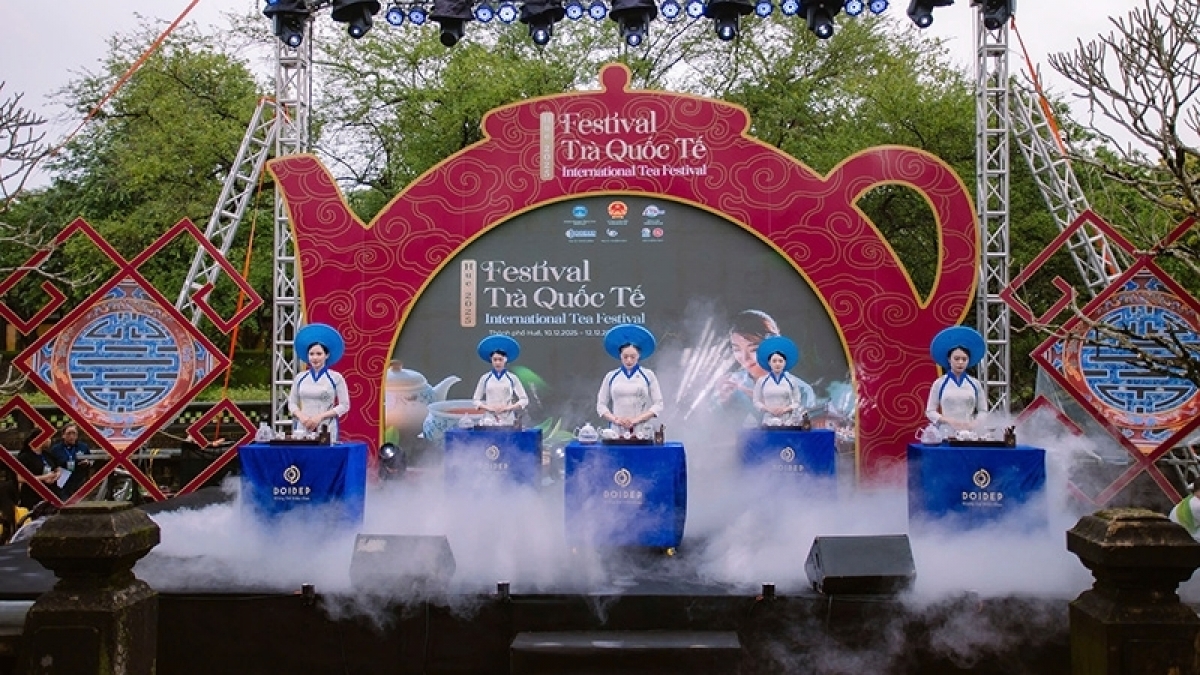 "Đôi Dép - Doi Dep" - Vietnamese Mark at the International Tea Festival ...