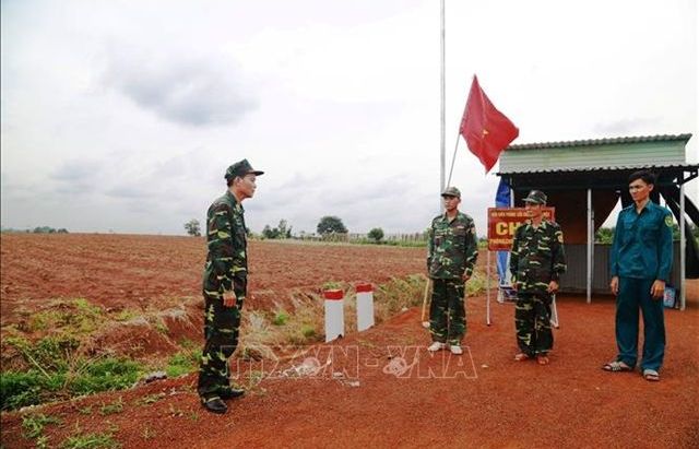 Vietnamese, Cambodian provinces strengthen ties to safeguard border ...